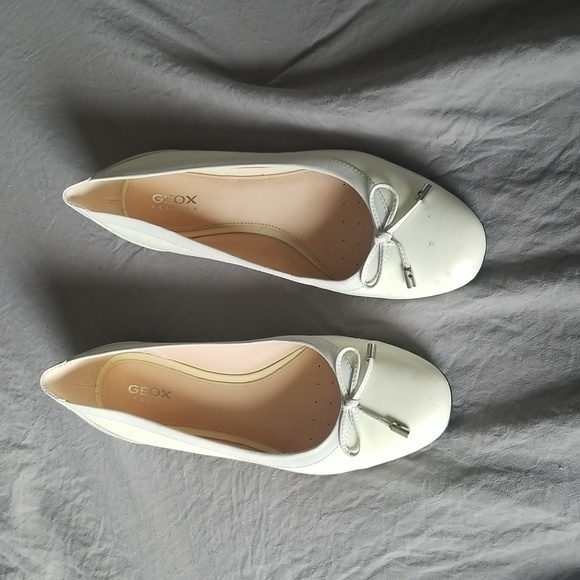 Geox | Shoes | Geox White Cream Ladies Leather Ballet Flats In Vguc ...